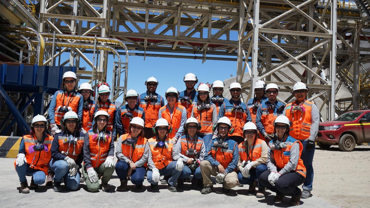 El 50% de los jóvenes no tiene interés en trabajar en la industria ...